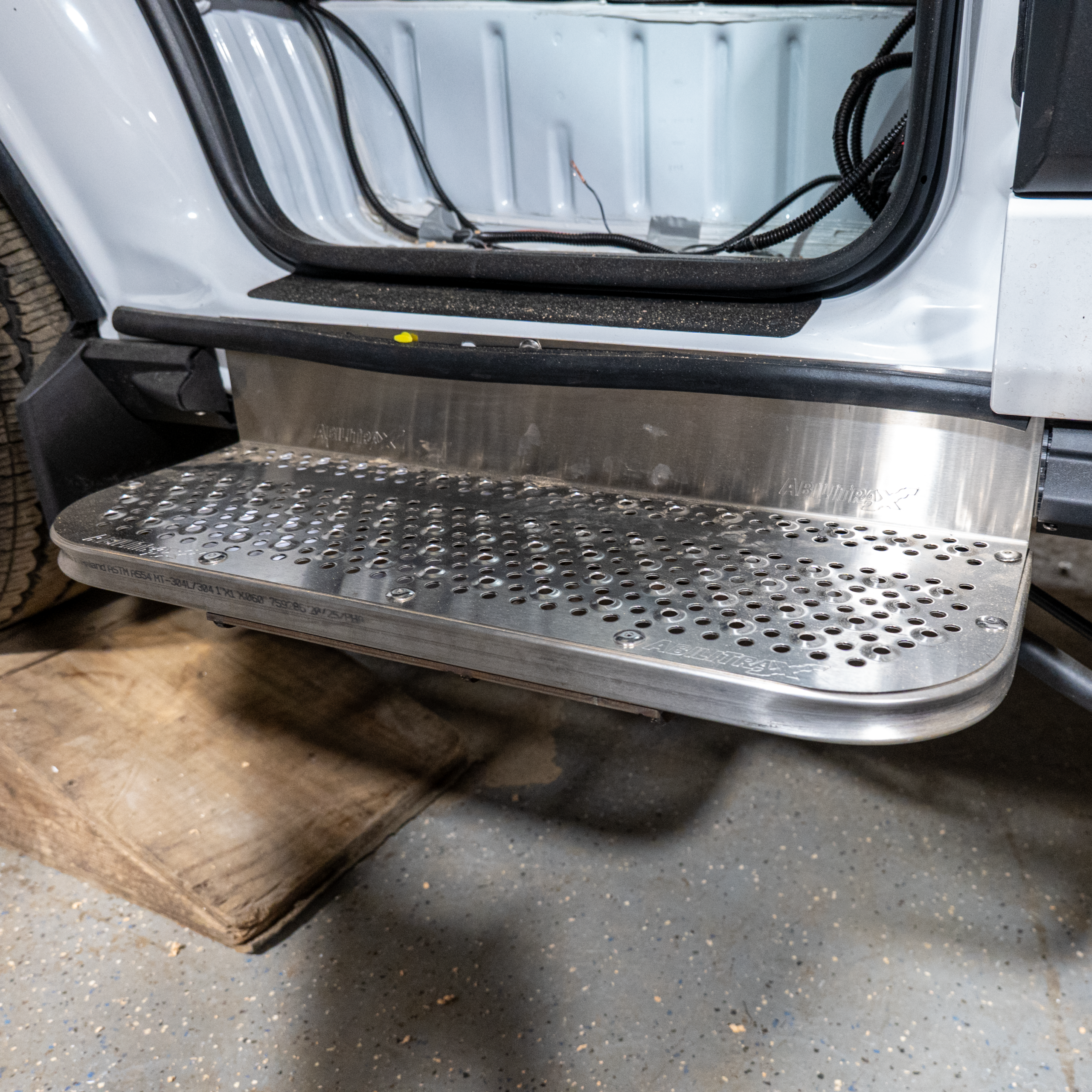 Transit Front Passenger Door Running Board Kit – Fenton Mobility